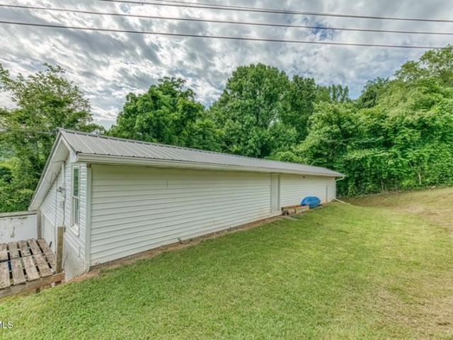 124 Tolley Ln, Erwin, TN 37650
