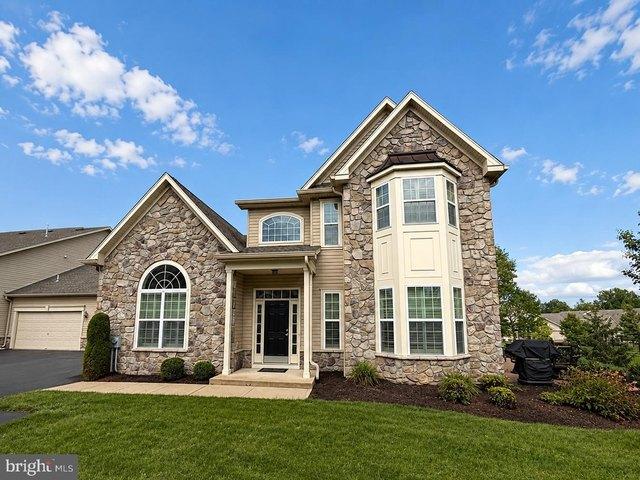 124 Thornhill Ln, Newtown, PA 18940