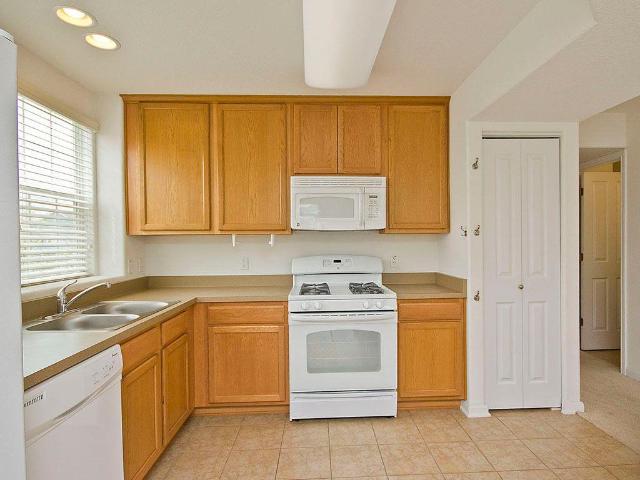 124 Trestle Tree St # AB