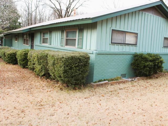 124 Valley Drive