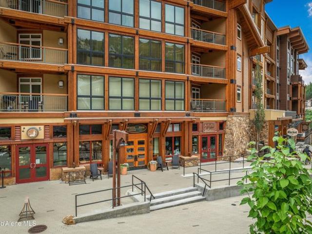 124 Village Ln Unit 203, Sandpoint, ID 83864