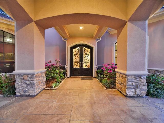 12540 Longmire Lakeview