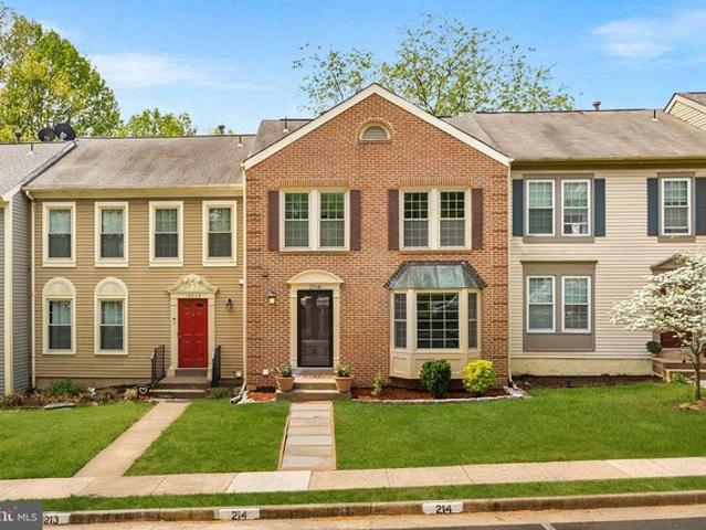 12541 Alder Woods Dr, Fairfax, VA 22033