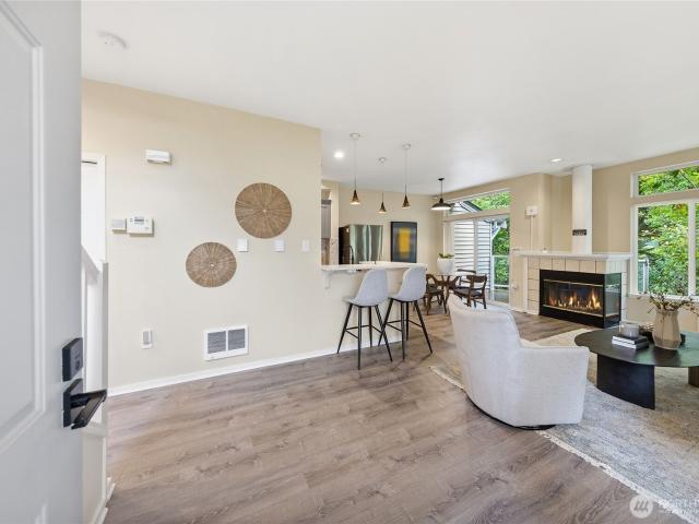 12541 NE 7th Place