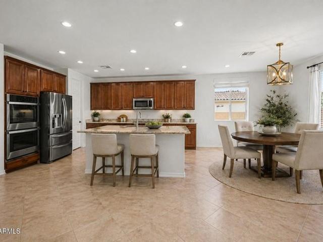 12542 W Krall Ct, Glendale, AZ 85307