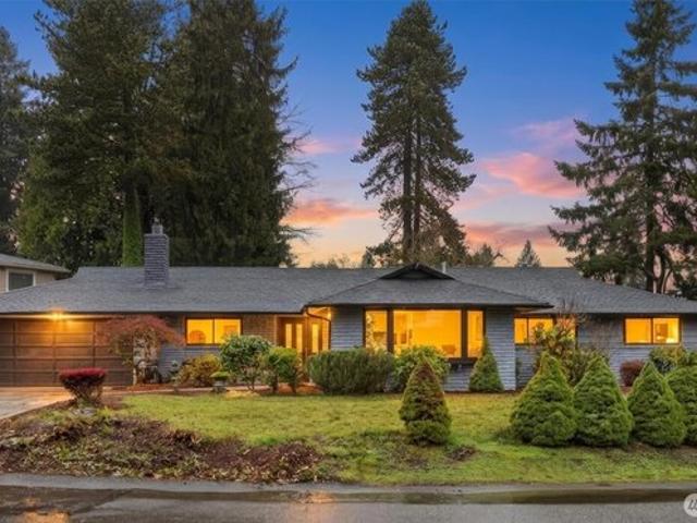 12544 SE 16th St, Bellevue, WA 98005