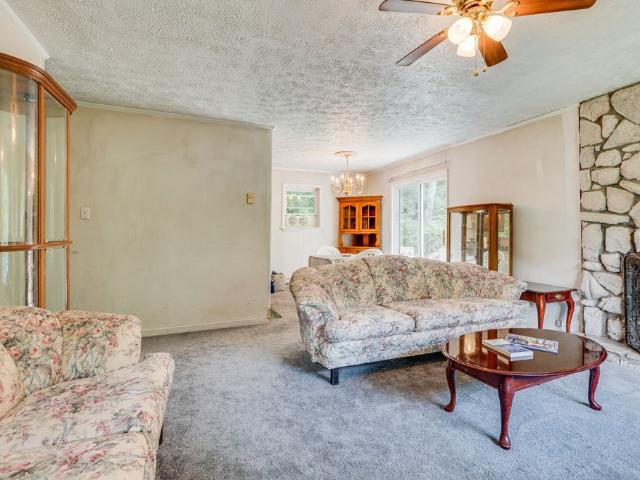 1254 Mcguire Valley Road