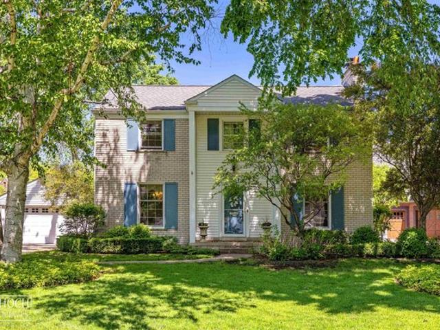1254 Berkshire Rd, Grosse Pointe, MI 48230