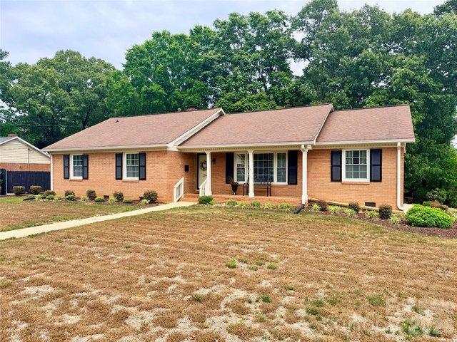 1254 Churchill Dr, Gastonia, NC 28054