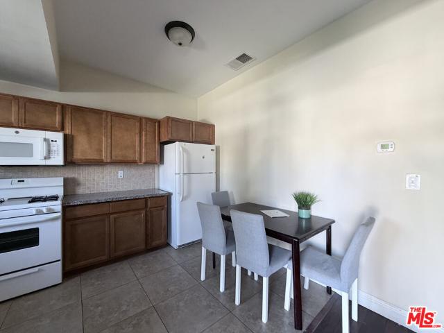 1254 W 37th Dr, Unit 1248, Los Angeles, CA 90007 | MLS #26728