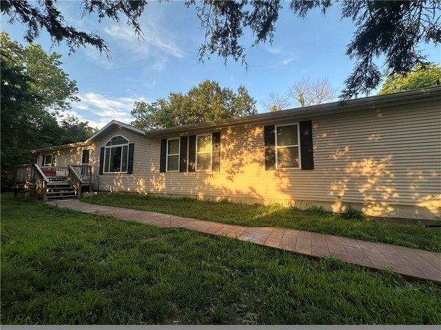 12550 Drift Ave, Sweet Springs, MO 65351