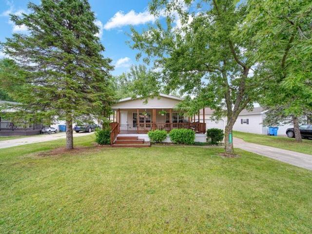 12551 Sheffield Dr, Somerset Center, MI 49282