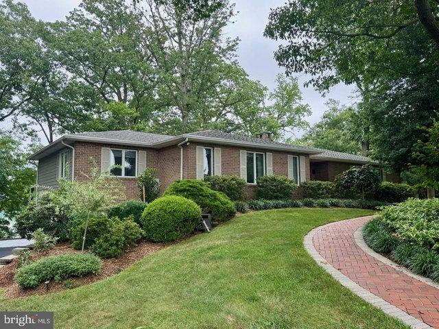 12555 Coopers Ln, Worton, MD 21678