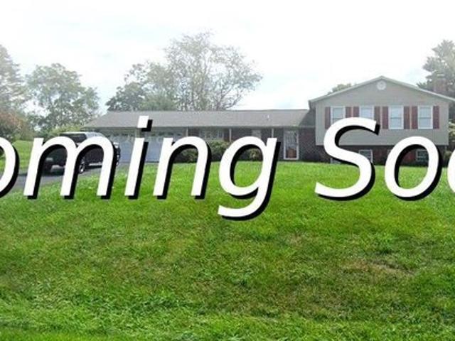 12555 Quiet Stream Ct, Mount Airy, MD 21771