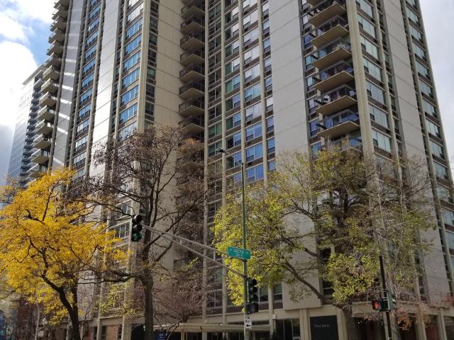 1255 North Sandburg Ter, 1 bed, 1 full bath
