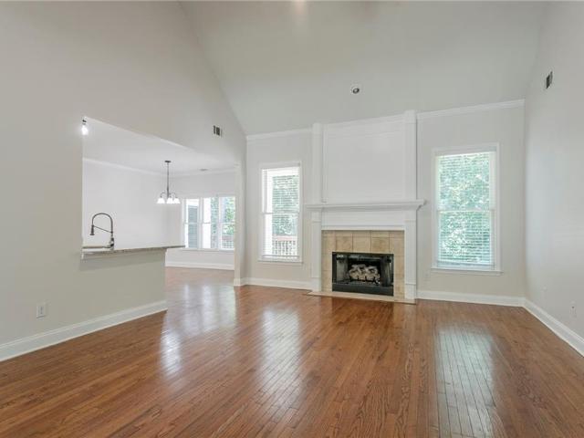 1255 Chippewa Oak Drive NE