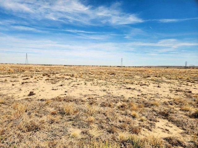 1255 E Holiday Dr, Pueblo, CO 81007