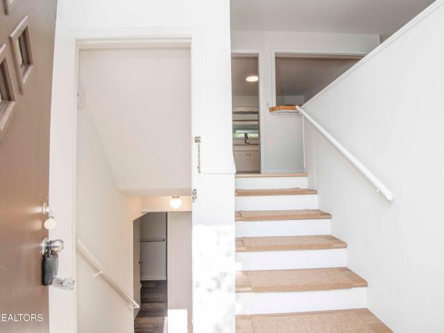 1255 Pinecrest Circle
