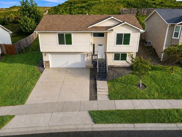 1255 SW Latour Peak St, Pullman, WA 99163