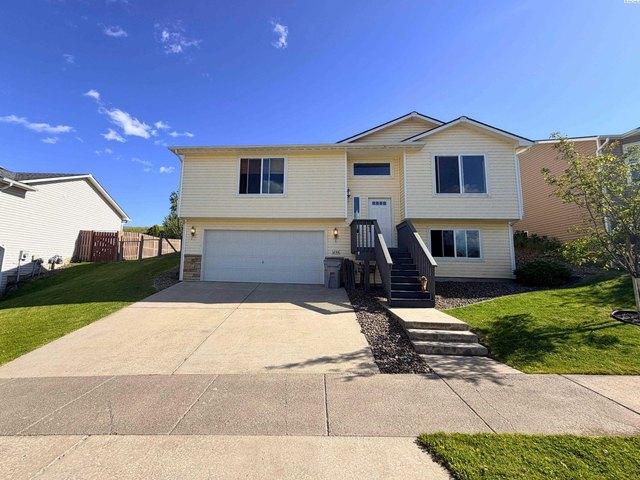 1255 SW Latour Peak St, Pullman, WA 99163