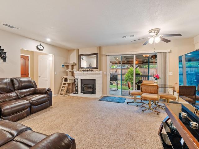 1255 Scenic Way