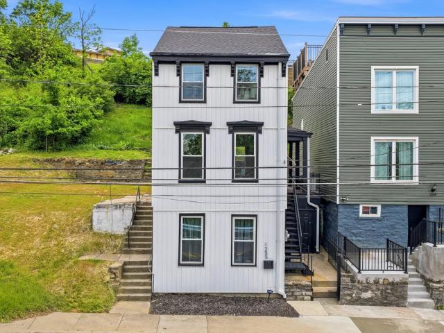 1255 W Pike Street