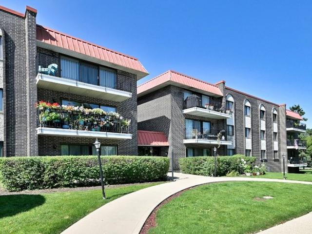 1255 W Prospect Ave Apt 302, Mount Prospect, IL 60056