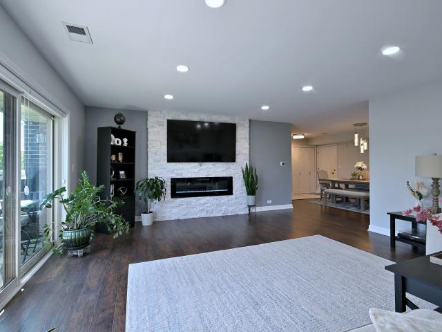 1255 W Prospect Avenue # 302