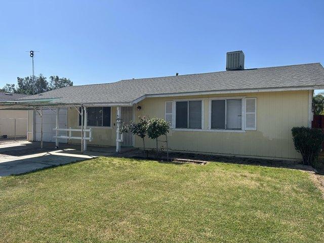 12561 Aceves Ave, Orosi, CA 93647