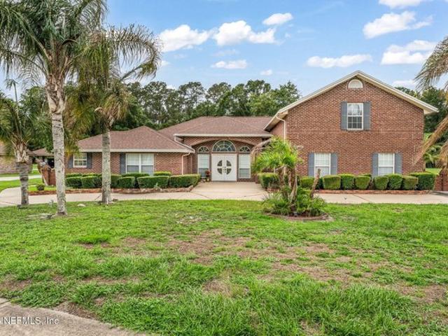 12562 Angel Lake Dr W, Jacksonville, FL 32218