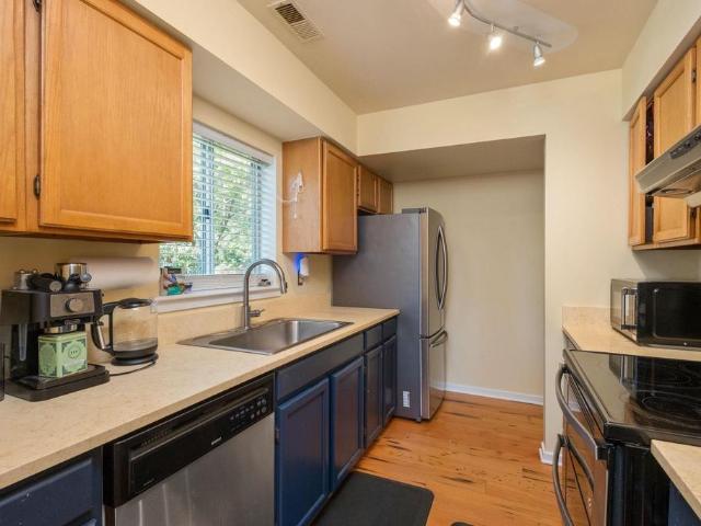 1256 Maple View Dr