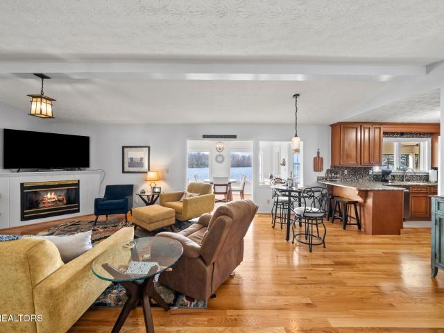 1256 Arrowhead Dr, Crossville, TN 38572 | Compass