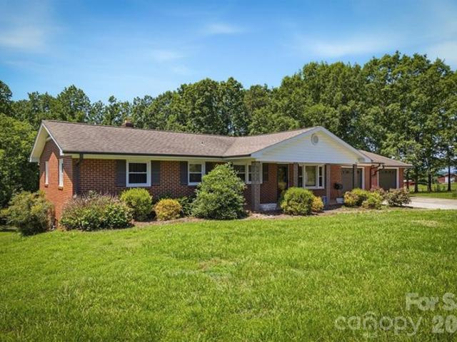 1256 Bethel Rd, Morganton, NC 28655