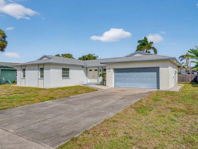 1256 Bluebird Ave, Marco Island, FL 34145