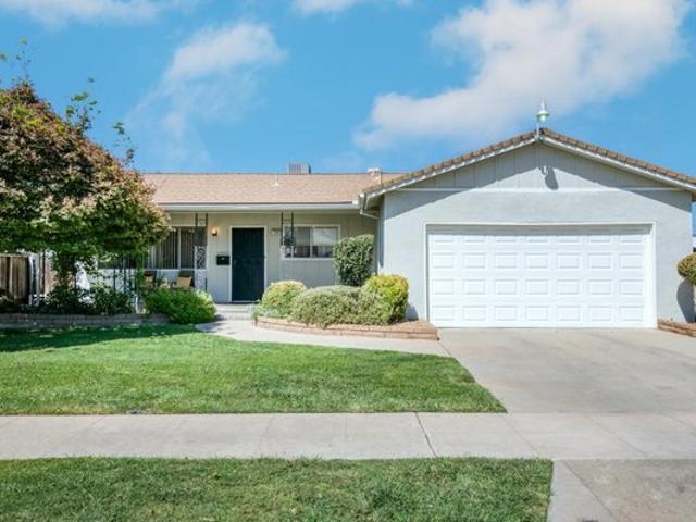 1256 E San Bruno Ave, Fresno, CA 93710