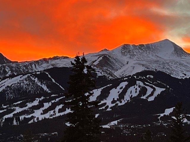 1256 Forest Hills Dr, Breckenridge, CO 80424