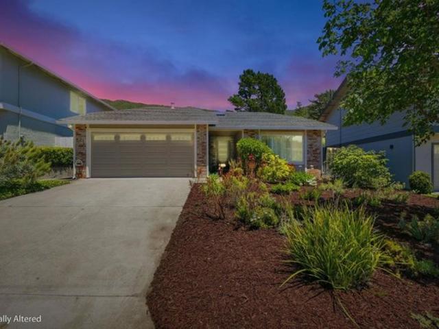 1256 Rainier Ave, Pacifica, CA 94044
