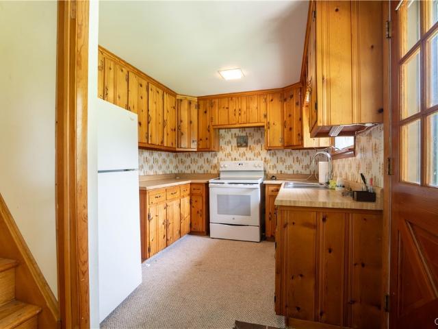 1256 Snells Bush Road