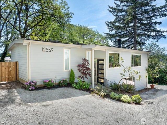 1256 th Ave NE, Seattle, WA 98125