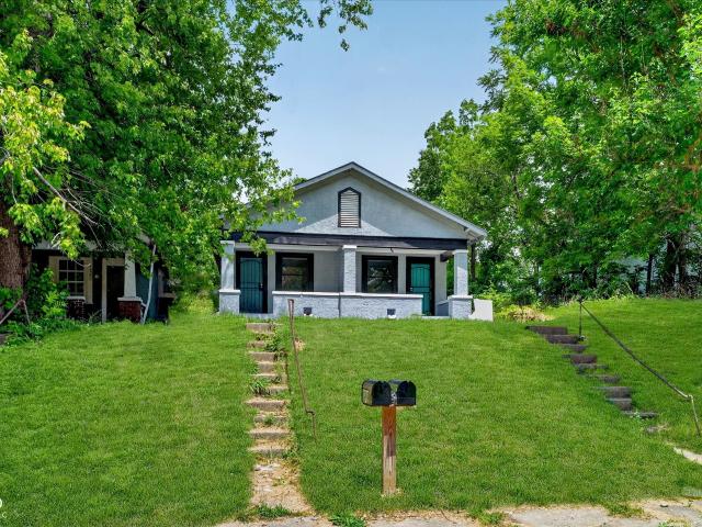 1256 W 33rd