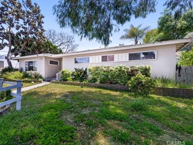 1256 2nd St Manhattan Beach, CA 90266