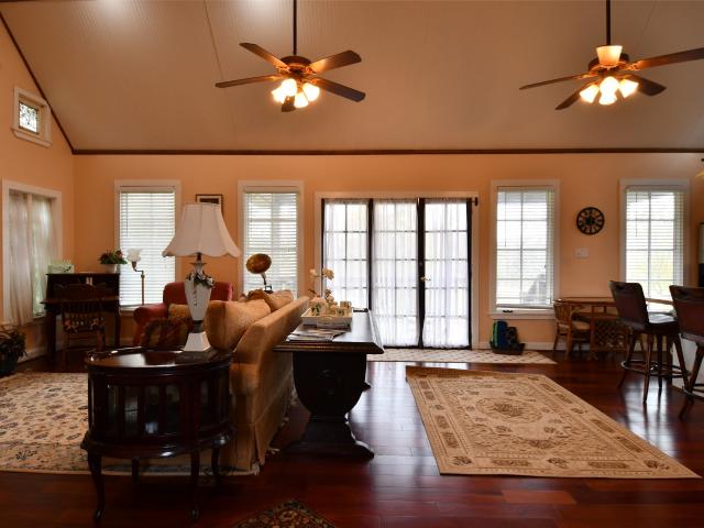 12570 FM 1155 Rose Cottage E
