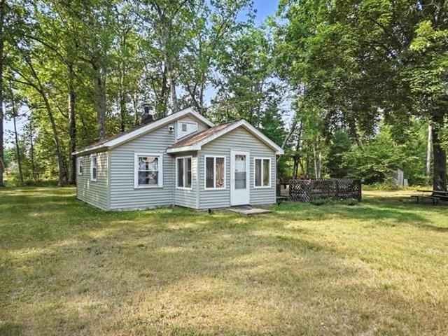 12577 N Mundy Ave, Bitely, MI 49309