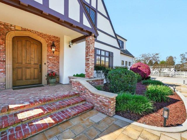 12575 Foothill Ave, San Martin, CA 95046 | MLS #ML82046