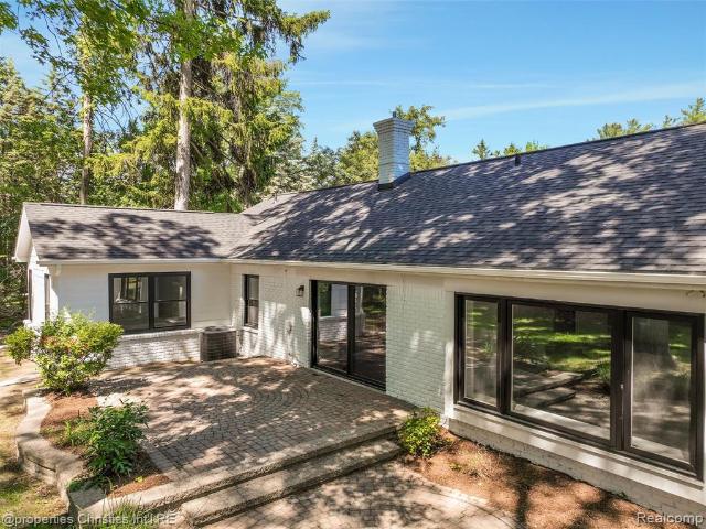 1257 Charrington Road