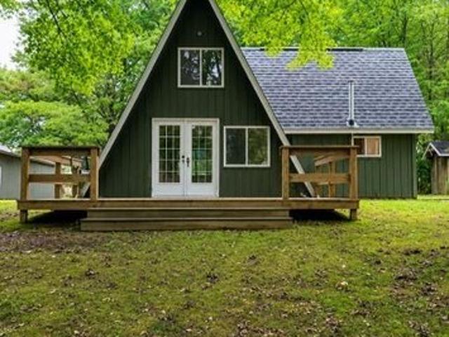 12581 Riverbend Rd, Evart, MI 49631