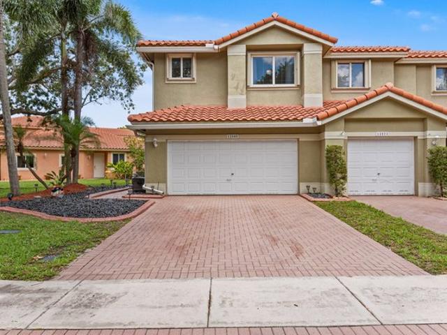 12585 NW 56th Dr, Coral Springs, FL 33076