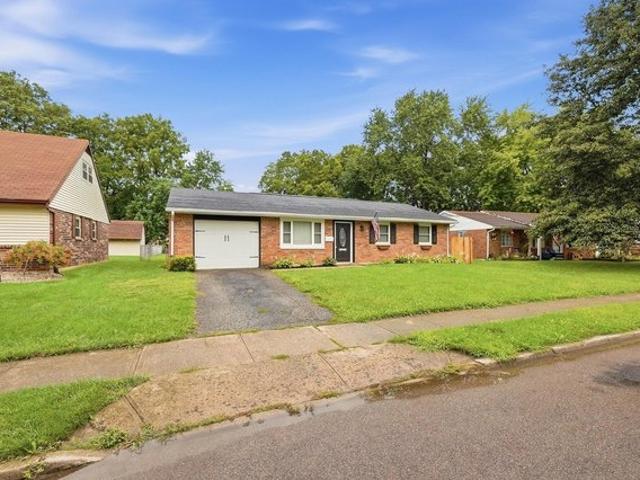 1258 Skylark Dr, Troy, OH 45373