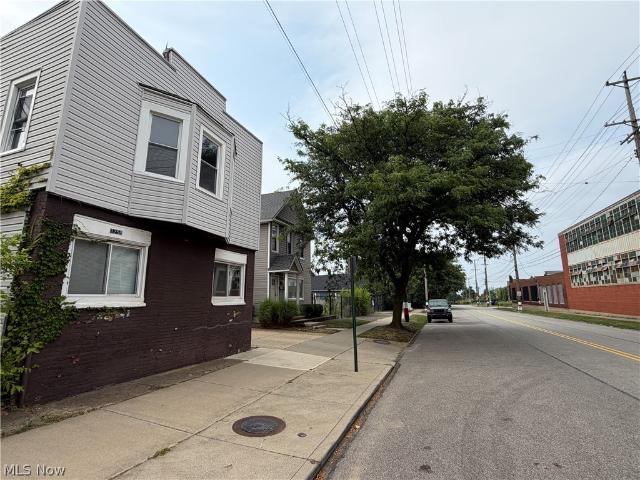1258 W 65th Street