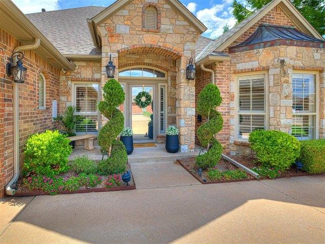 12500 Chateaux Rd, Oklahoma City, OK 73142